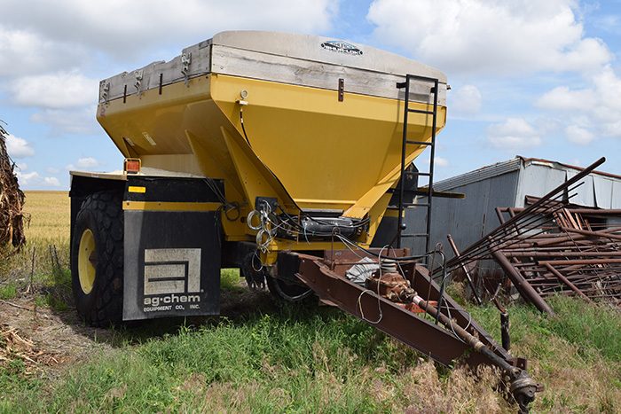 In-Depth Details on Homemade Fertilizer Spreader Box